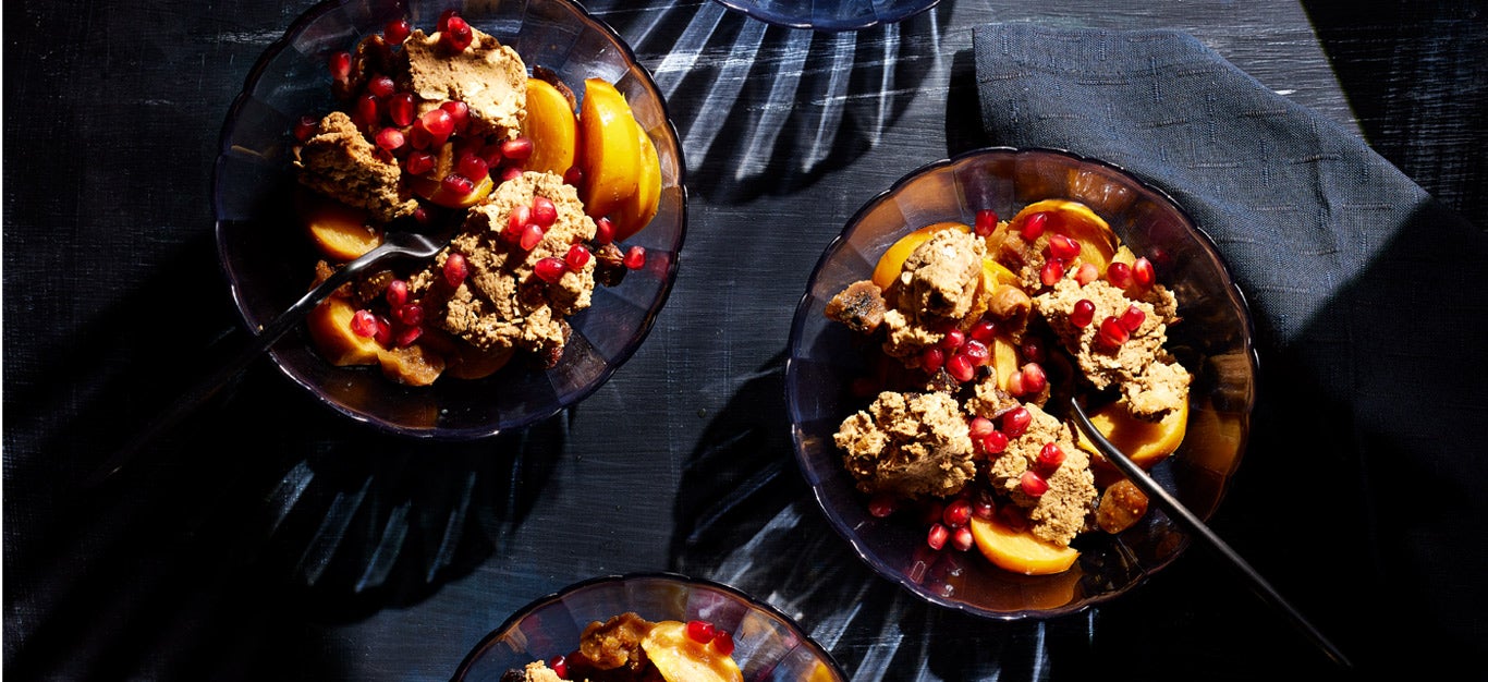 Persimmon Crisp with Golden Figs Recipe - Forks Over Knives