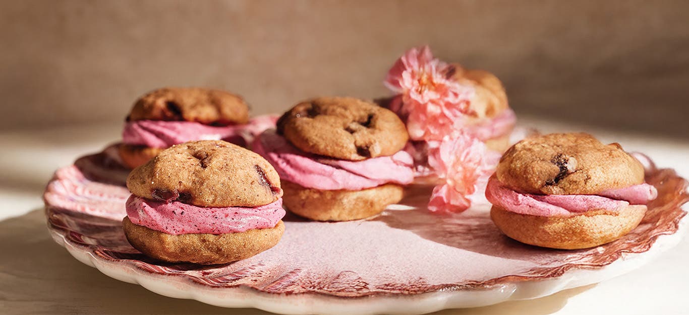 Oatmeal Breakfast Bake with Berries and Almonds Recipe - Forks Over Knives
